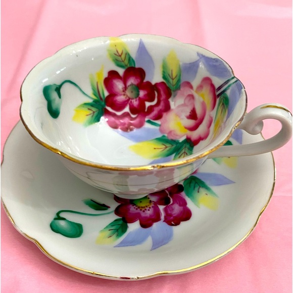 Dining | Euc Vtg Teacup And Saucer With A Pretty Floral Pattern Made In ...